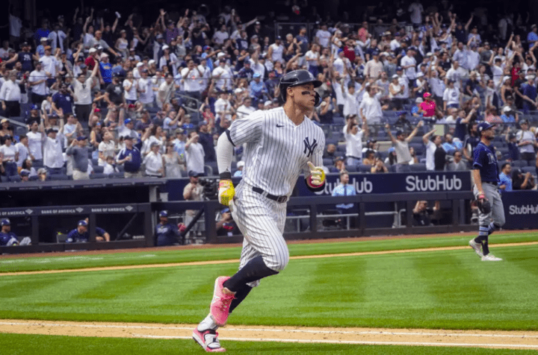 Yankees con récord y paliza sobre los Brewers - Beisbol Mundial